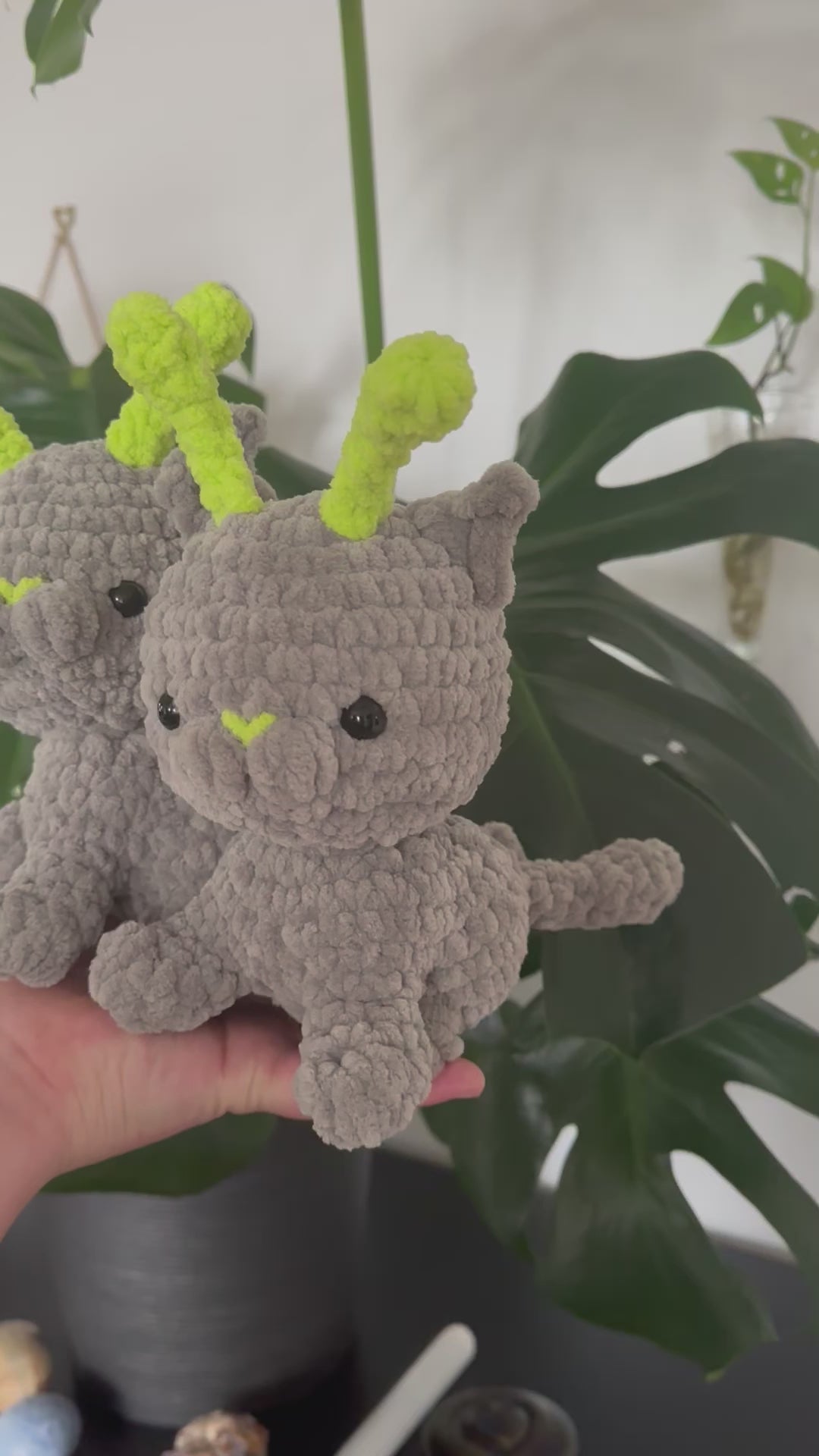 Crochet Alien Cat Meme – Crochet Autumn